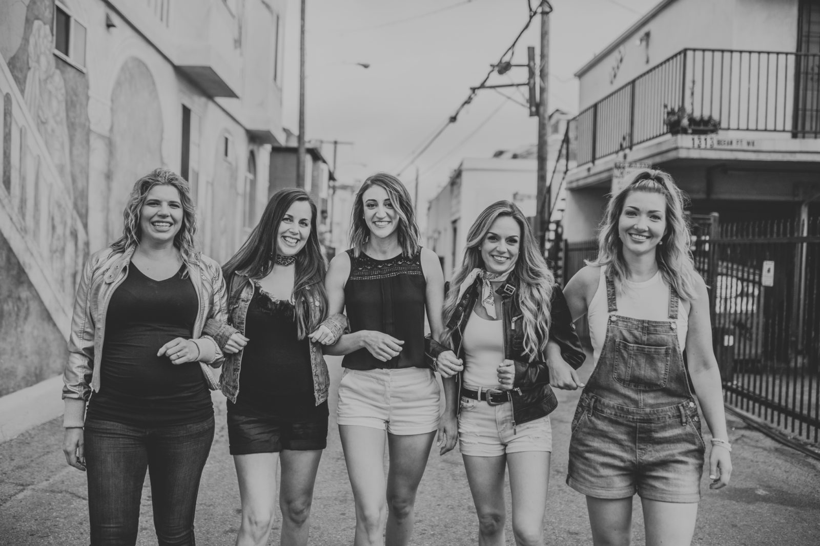 Venice Portrait Photographer | Best Friends Session